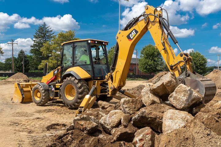 450 Backhoe Loader - Center Pivot | Cat | Caterpillar