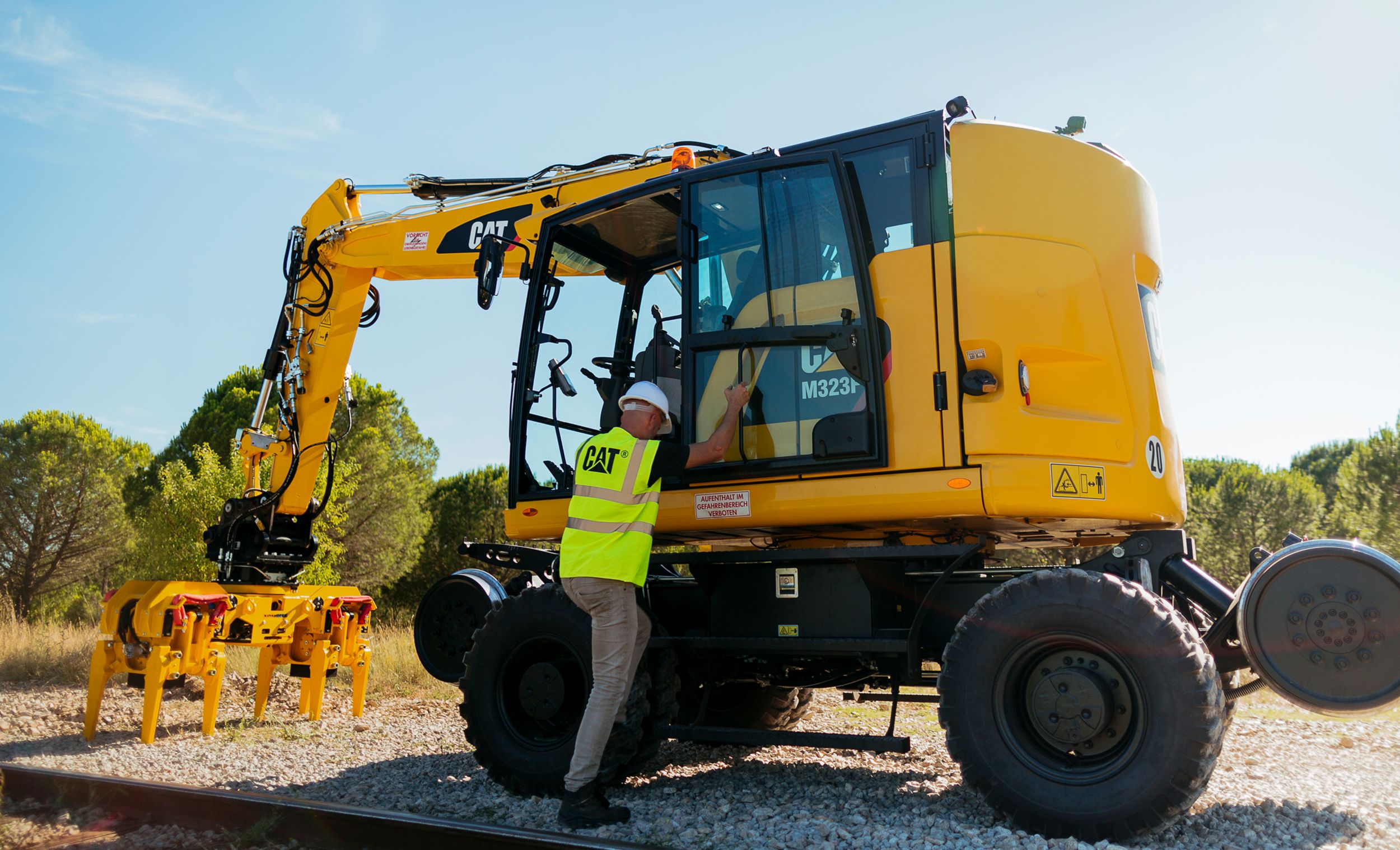 Cat | M323F | Caterpillar