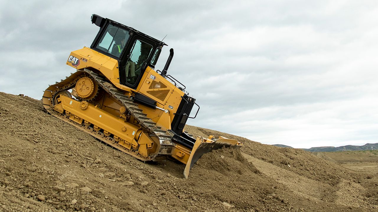Los Nuevos Tractores de Cadenas Cat D5 | Cat | Caterpillar
