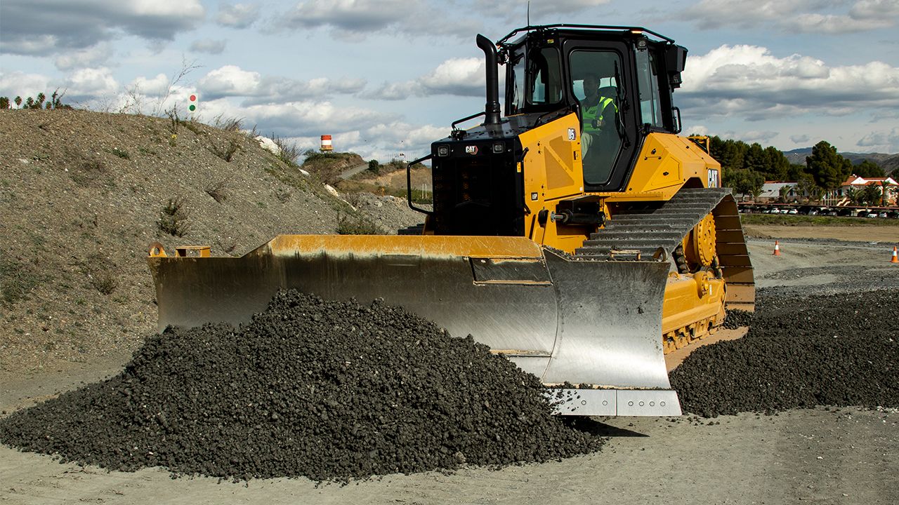 Los Nuevos Tractores de Cadenas Cat D5 | Cat | Caterpillar