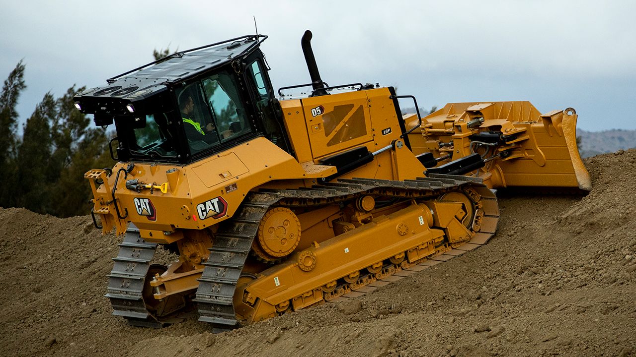 Los Nuevos Tractores de Cadenas Cat D5 | Cat | Caterpillar