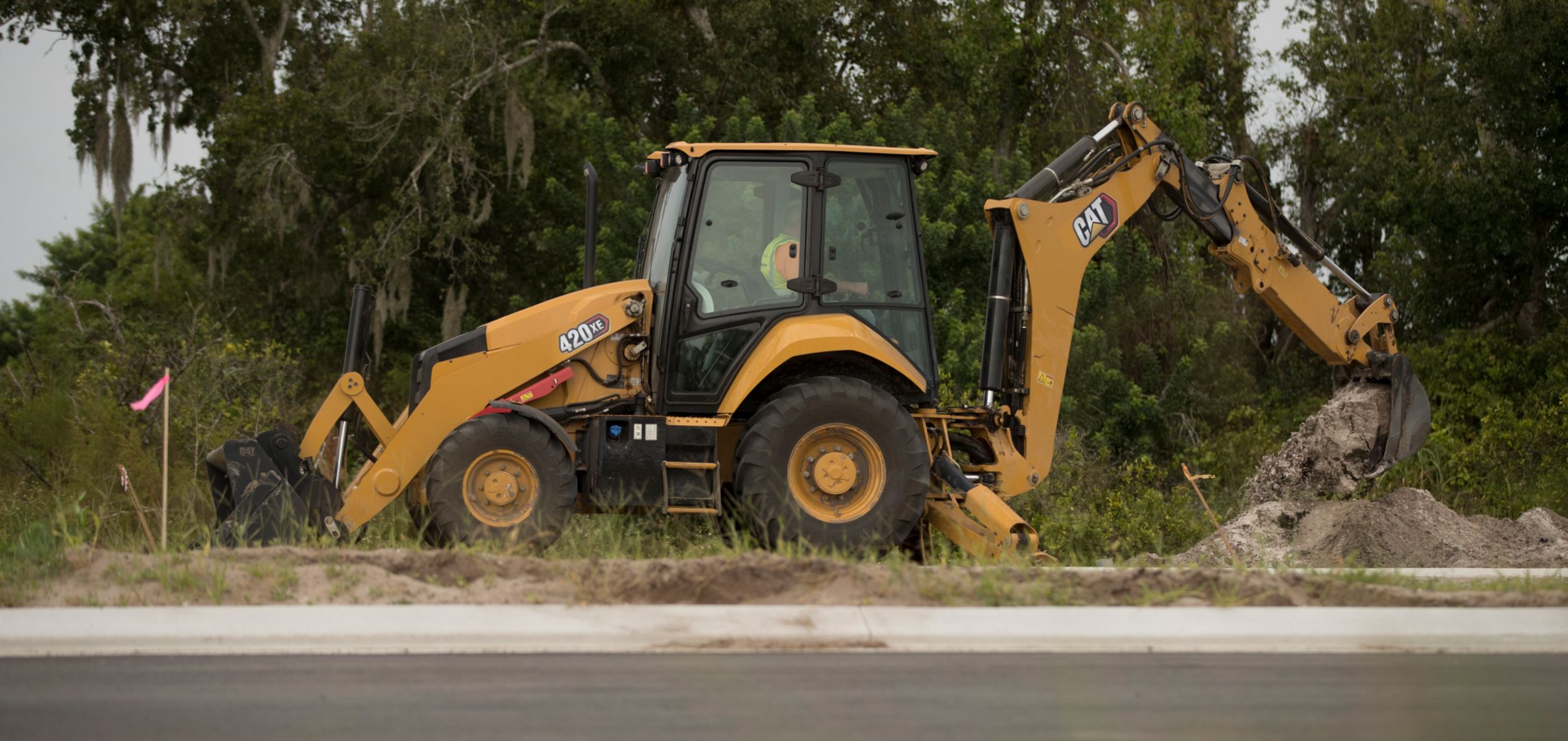 420 XE - Hawthorne Cat