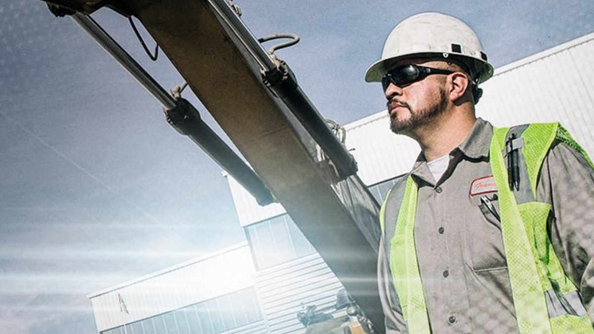 3 Ways An Investment in Training Pays You Back | Cat | Caterpillar