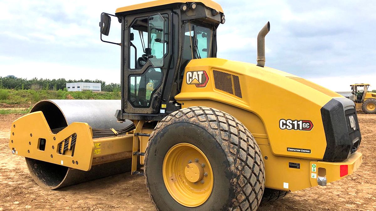 Vibratory Soil Compactors | Cat | Caterpillar