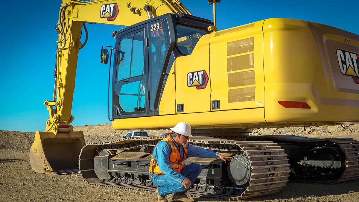 Take A Virtual Medium Excavator Walk-Around | Cat | Caterpillar