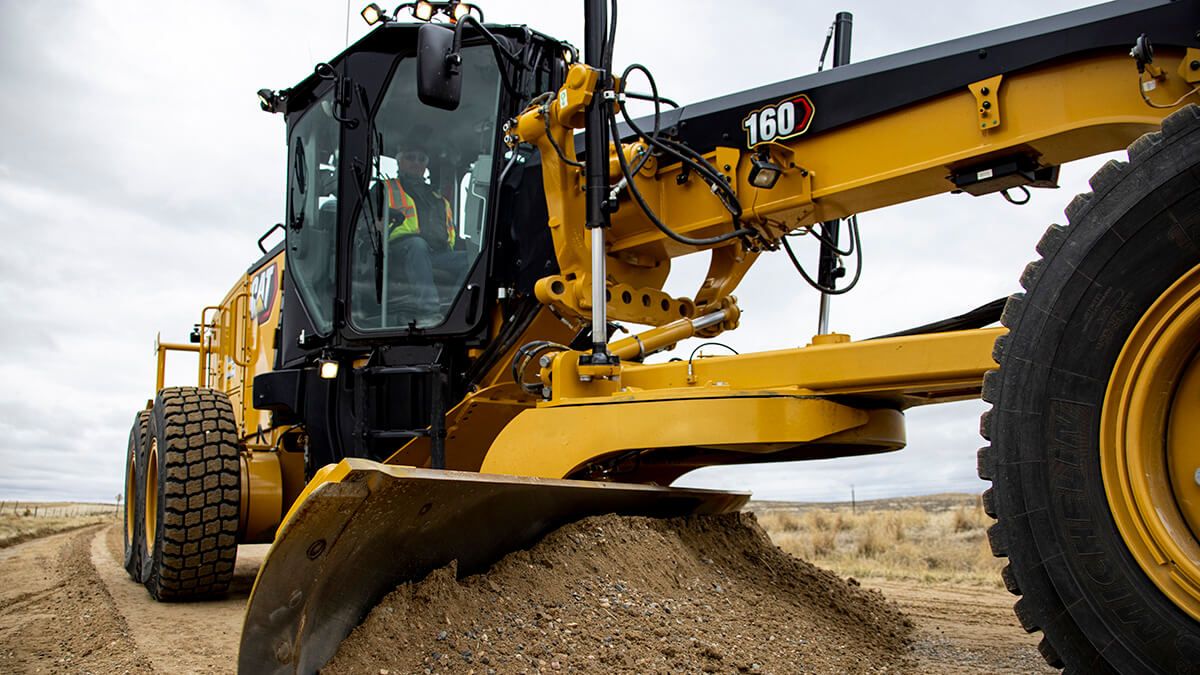 Take A Virtual 150/160 Motor Grader Walk-Around | Cat | Caterpillar