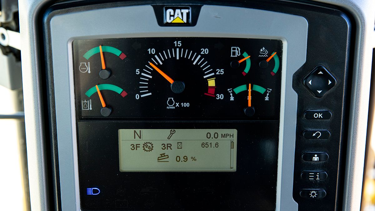 Introducing Your 140/150/160 Motor Grader Monitor | Cat | Caterpillar
