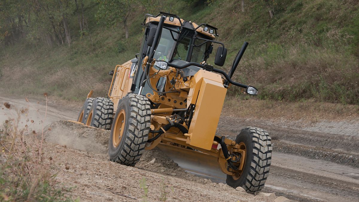 Cross Slope on Your 120 Motor Grader Monitor | Cat | Caterpillar