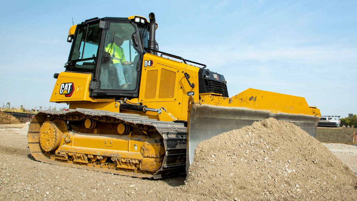 Get To Know Your D4 Dozer Monitor | Cat | Caterpillar
