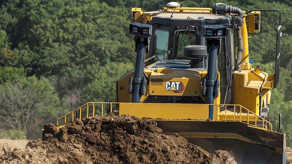 Load, Carry And Spread With Auto Blade Assist | Cat | Caterpillar