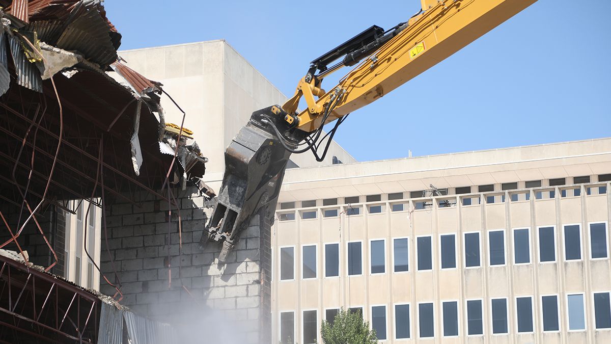 Learn How Demolition Attachments Boost Business | Cat | Caterpillar