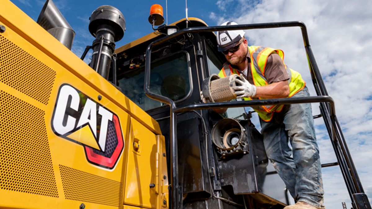 Large Soil Compactor Maintenance Best Practices | Cat | Caterpillar