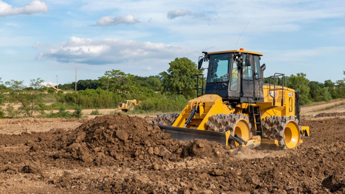 How to Operate Your Large Soil Compactor | Cat | Caterpillar