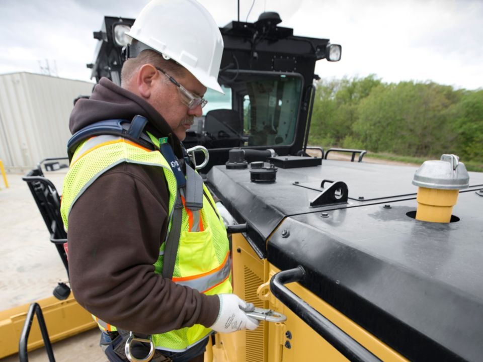 Cat Motor Graders 24 | Mining | Toromont Cat