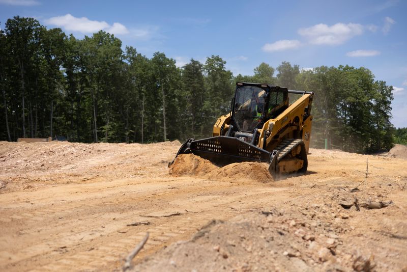 275 Compact Track Loader - Cleveland Brothers Cat