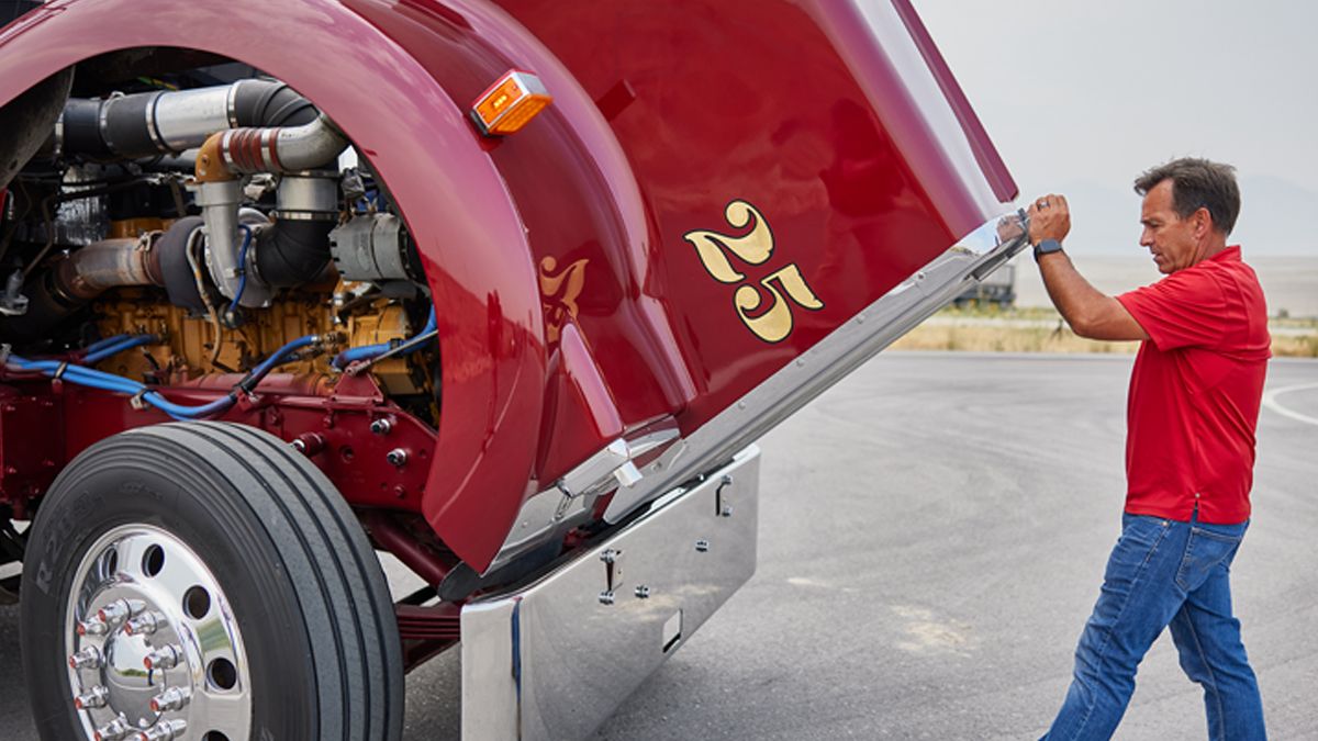 Cat Truck Engine Repair Tips: Stop Summer Heat Damage | Cat | Caterpillar