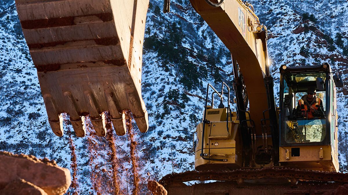 Choosing The Right Cat® Ground Engaging Tools | Cat | Caterpillar