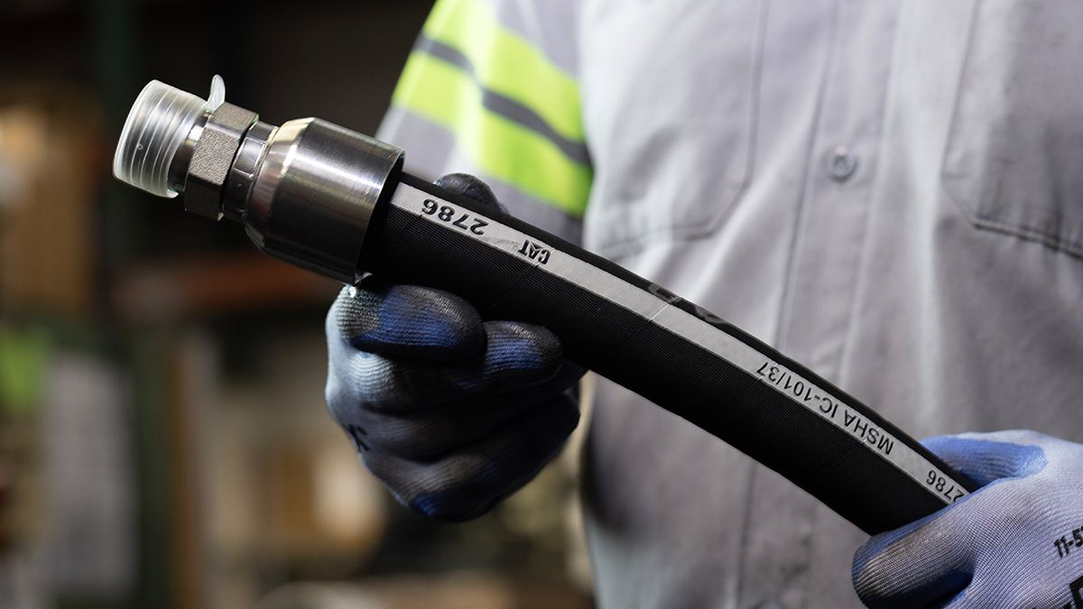 Hydraulic Hoses and Fittings Guide | Cat | Caterpillar