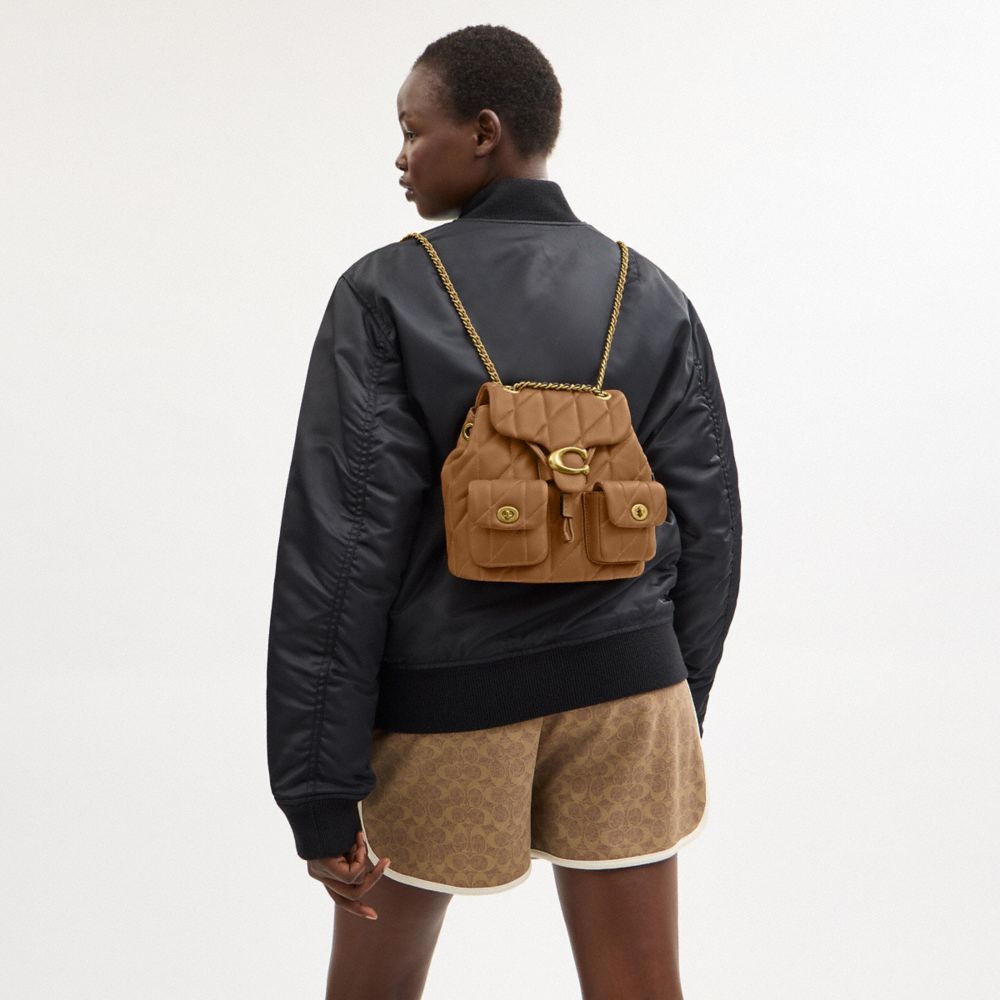 코치 공식 온라인 스토어 - 태비 백팩 위드 퀼팅 CU076 B4T7J