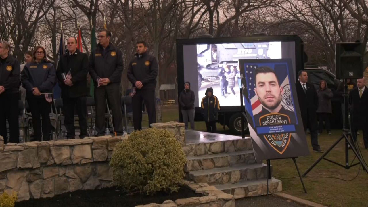 Long Island vigil honors slain NYPD officer Jonathan Diller