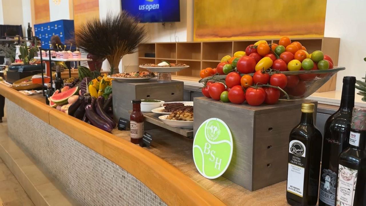 Tennis fans get first taste of food at the U.S. Open