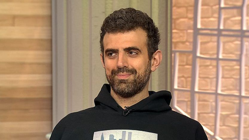 How being a New Yorker influences Sam Morril's comedy