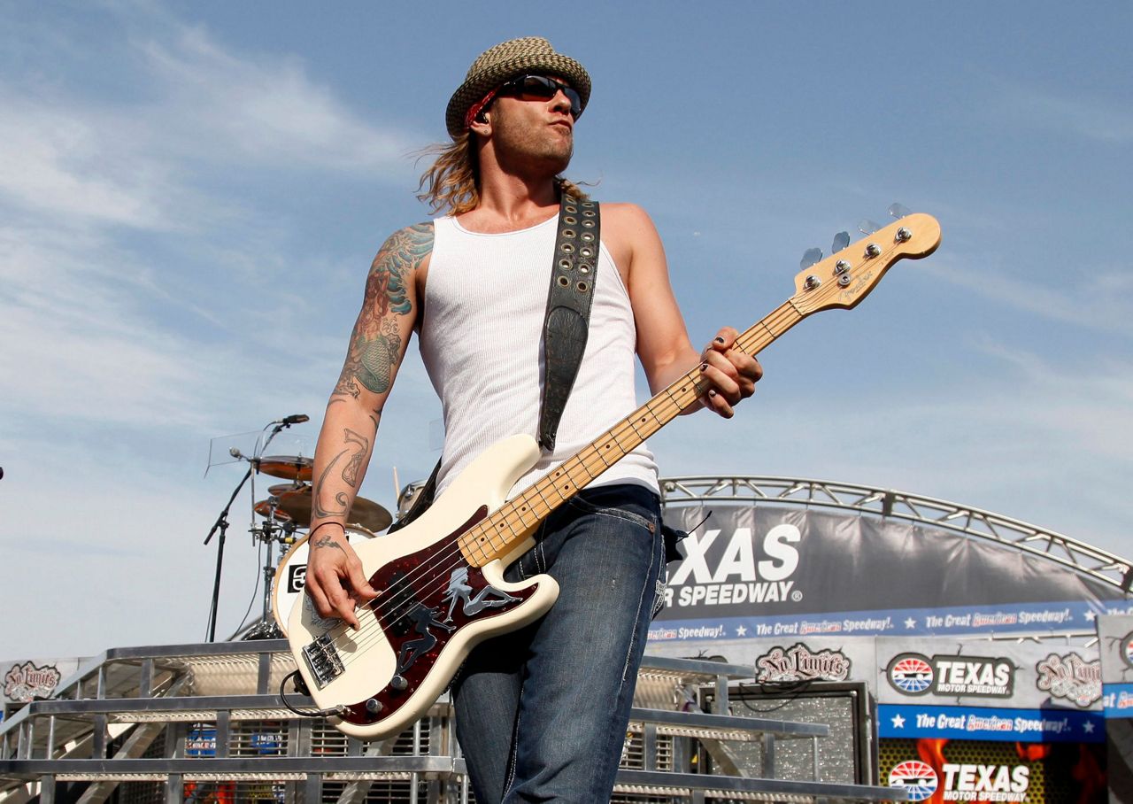 Ex-3 Doors Down bassist gets 10 years on gun charge