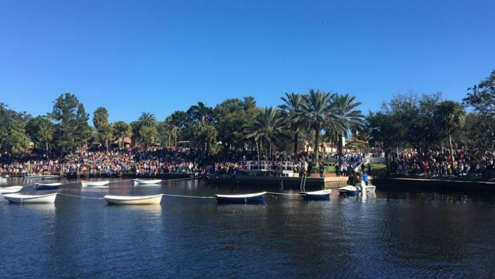 Epiphany 2019: Thousands Cheer Tarpon Springs Cross-Dive