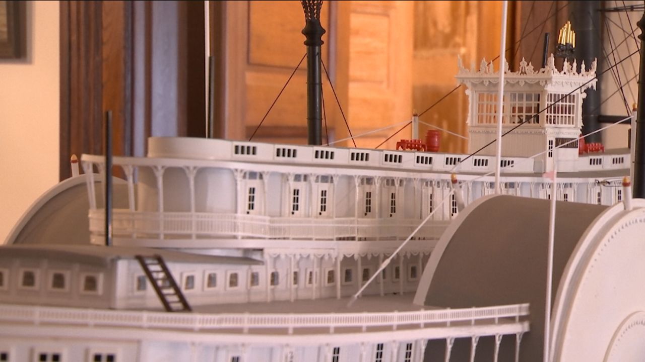 Retiree's Model Steamboats Look As Real As The Originals