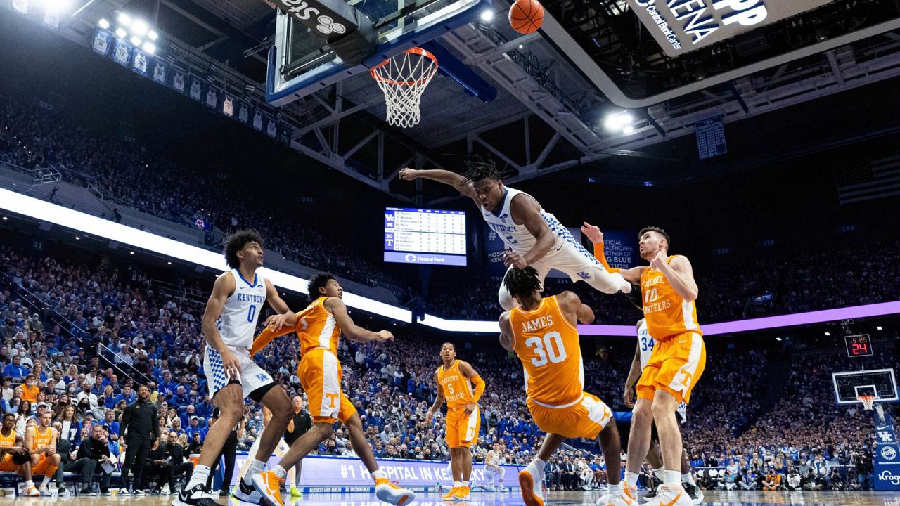 Washington helps No. 18 Kentucky rout No. 22 Tennessee