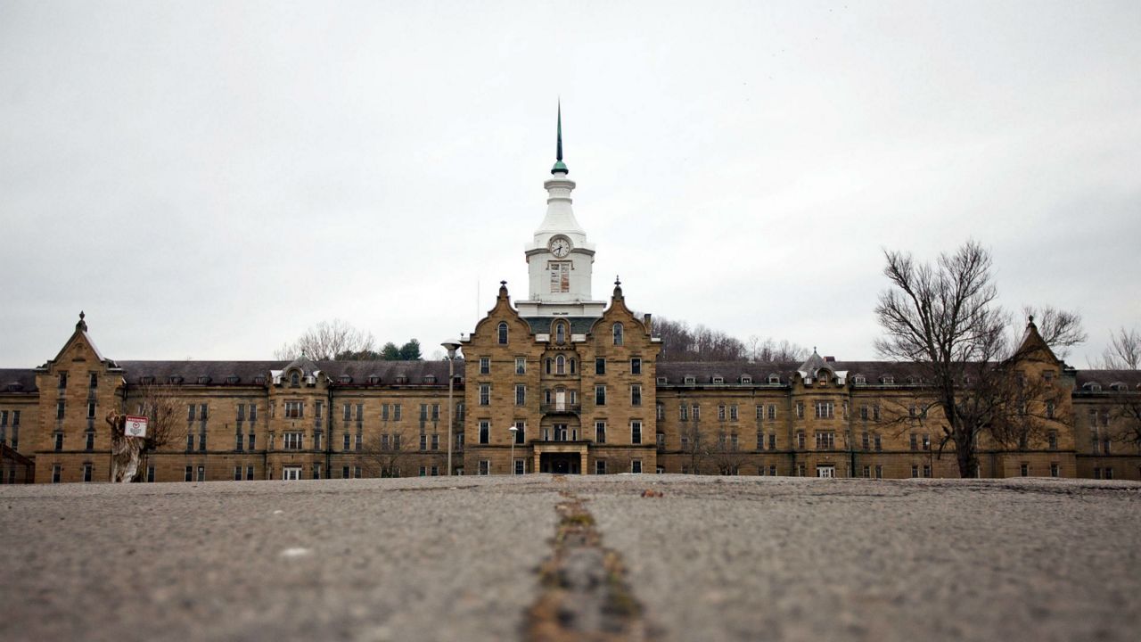 Modern Asylums Could be Solution to LA Homeless Crisis