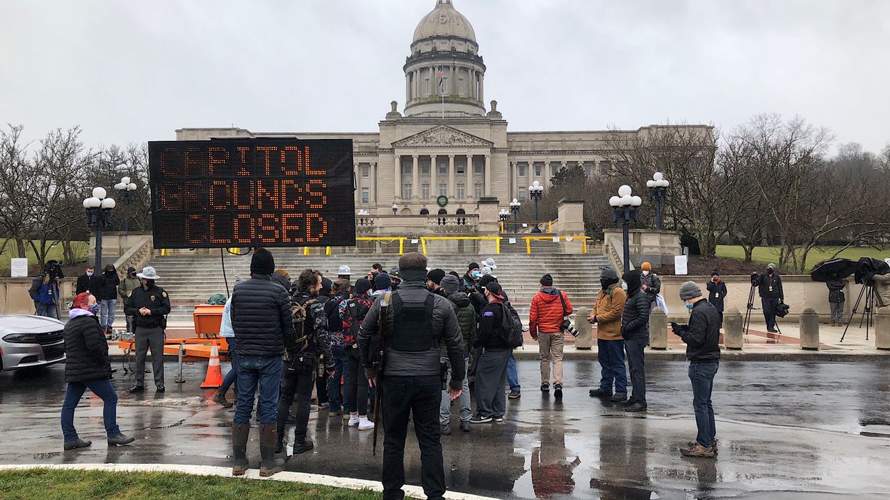 Kentucky Capitol Sunday Saw Over A Dozen Armed Show Up, Say Not There ...