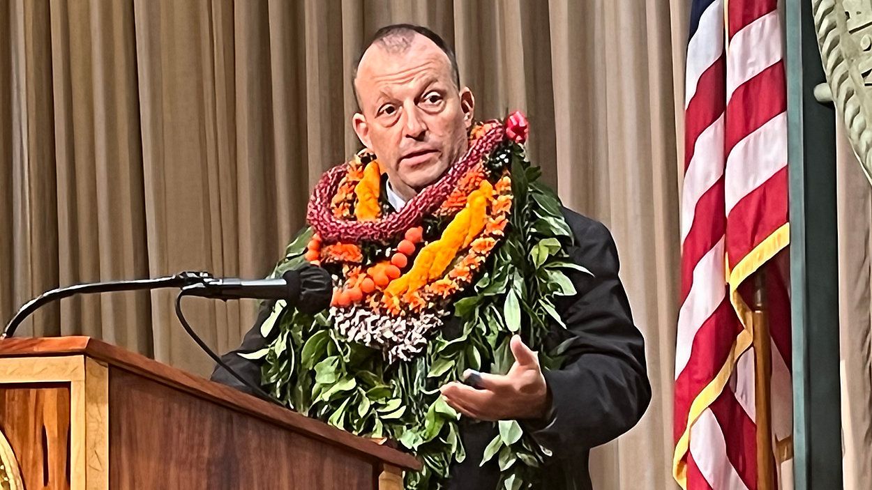Green transmits budget requests