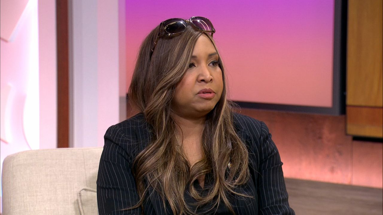 Lynne Patton Regional Housing Administrator Defends Her Appearance at ...