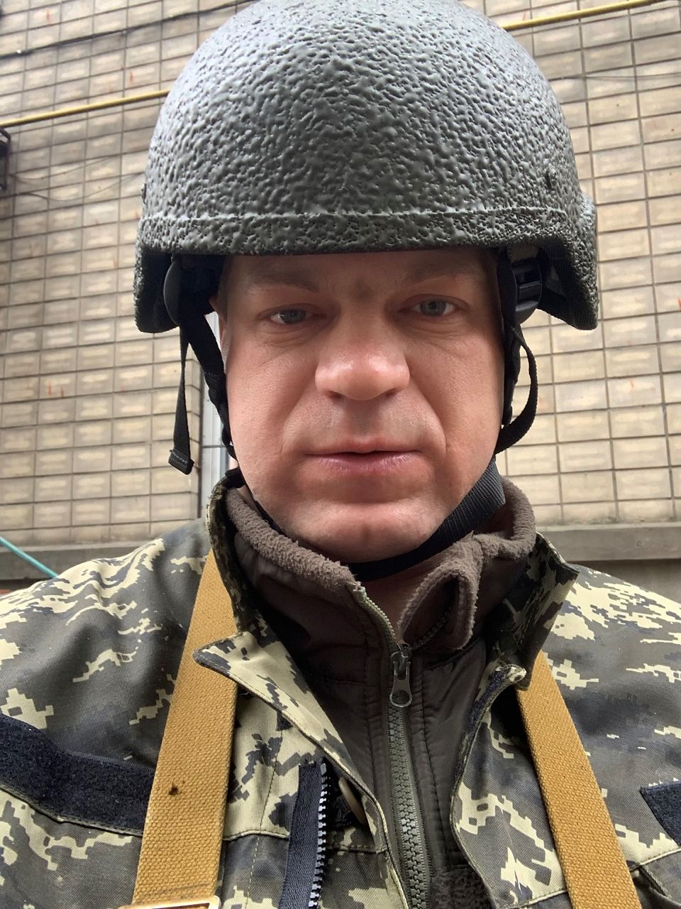 Professor turned Ukrainian soldier shares story