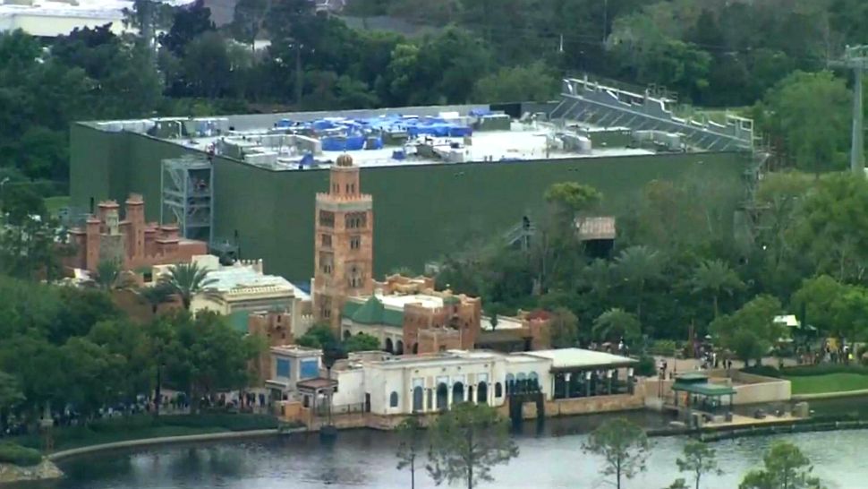 incident report worker killed at epcot cherry picker