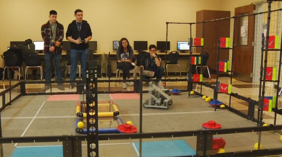 Robotics Team Advances to World Competition