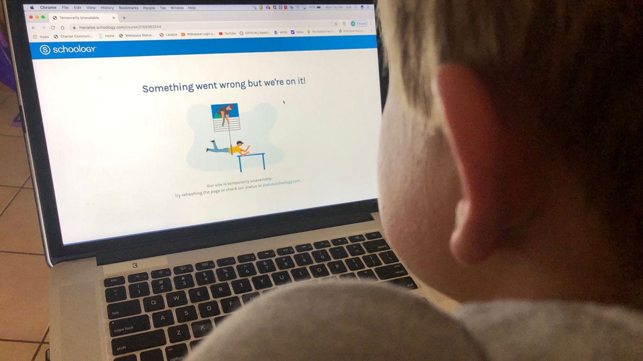 Outages Reported as Manatee Co. Kicks Off Virtual School