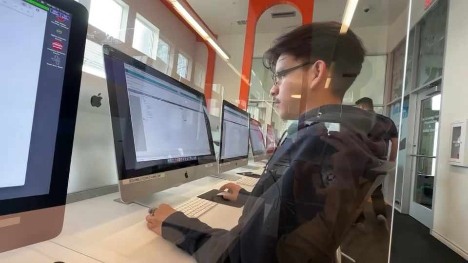 Texan trying to bridge the student digital divide