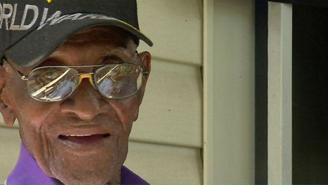 Richard Overton, Nation’s Oldest Veteran, Dead at 112