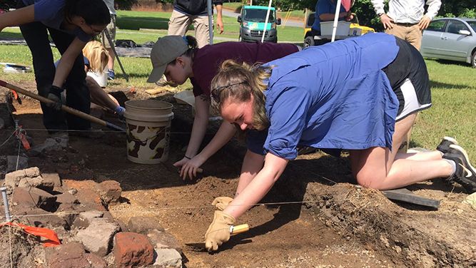 Volunteers Wanted For Dig Behind Lincolnton Landmark
