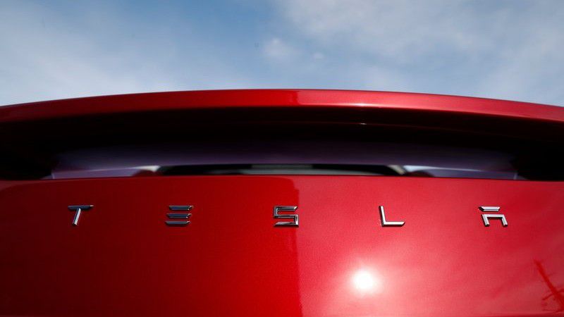 Tesla Picks Austin, Tulsa as Finalists for New US Factory