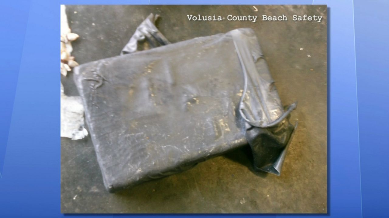 Jogger finds kilo of cocaine on Daytona Beach