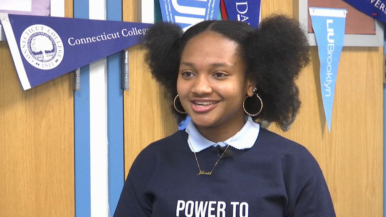 Scholar Athlete of the Week Ilesia Finch Urban Assembly School for Law ...