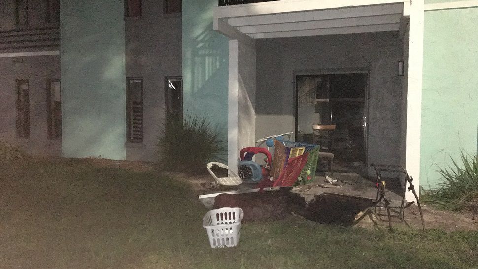 Officials: 4 displaced by Dunedin apartment fire