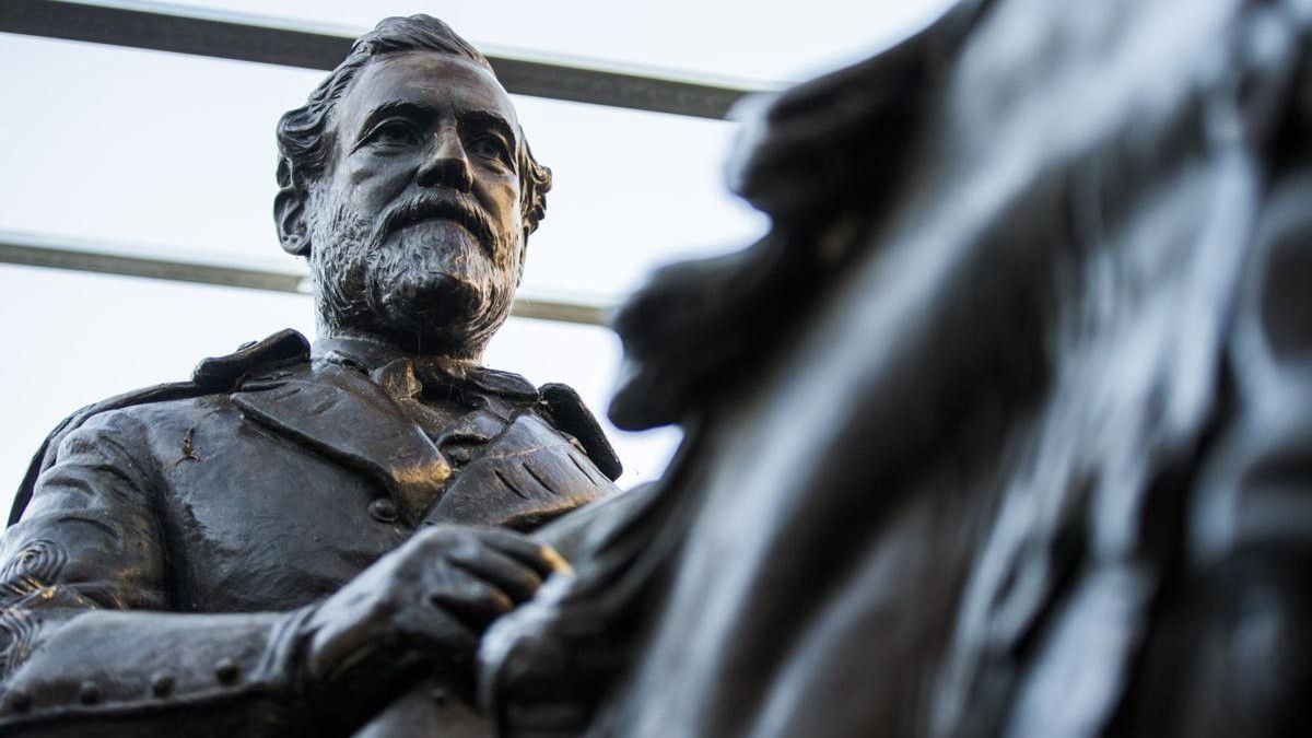 Dallas Law Firm Places Winning Bid for Robert E. Lee Statue