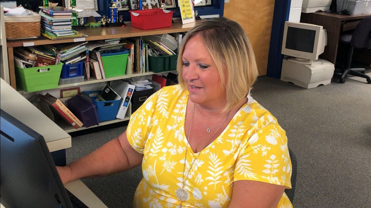 A+ Teacher: 3rd Grade Teacher Goes Above and Beyond for Struggling Student
