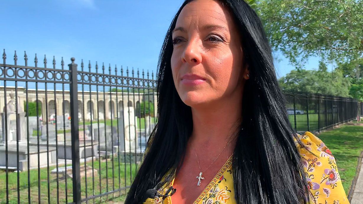 Tampa woman memorializes College Hill Cemetery with marker