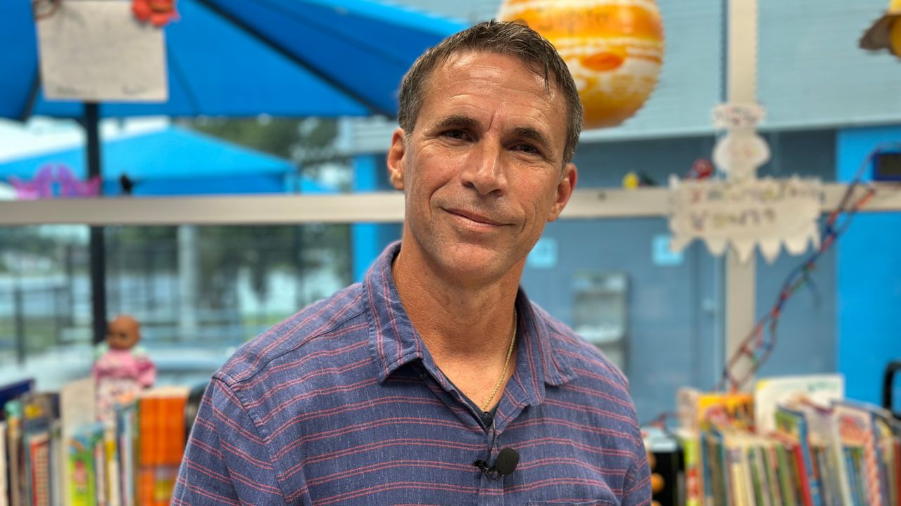 Former teacher-turned-tutor helps Clearwater students