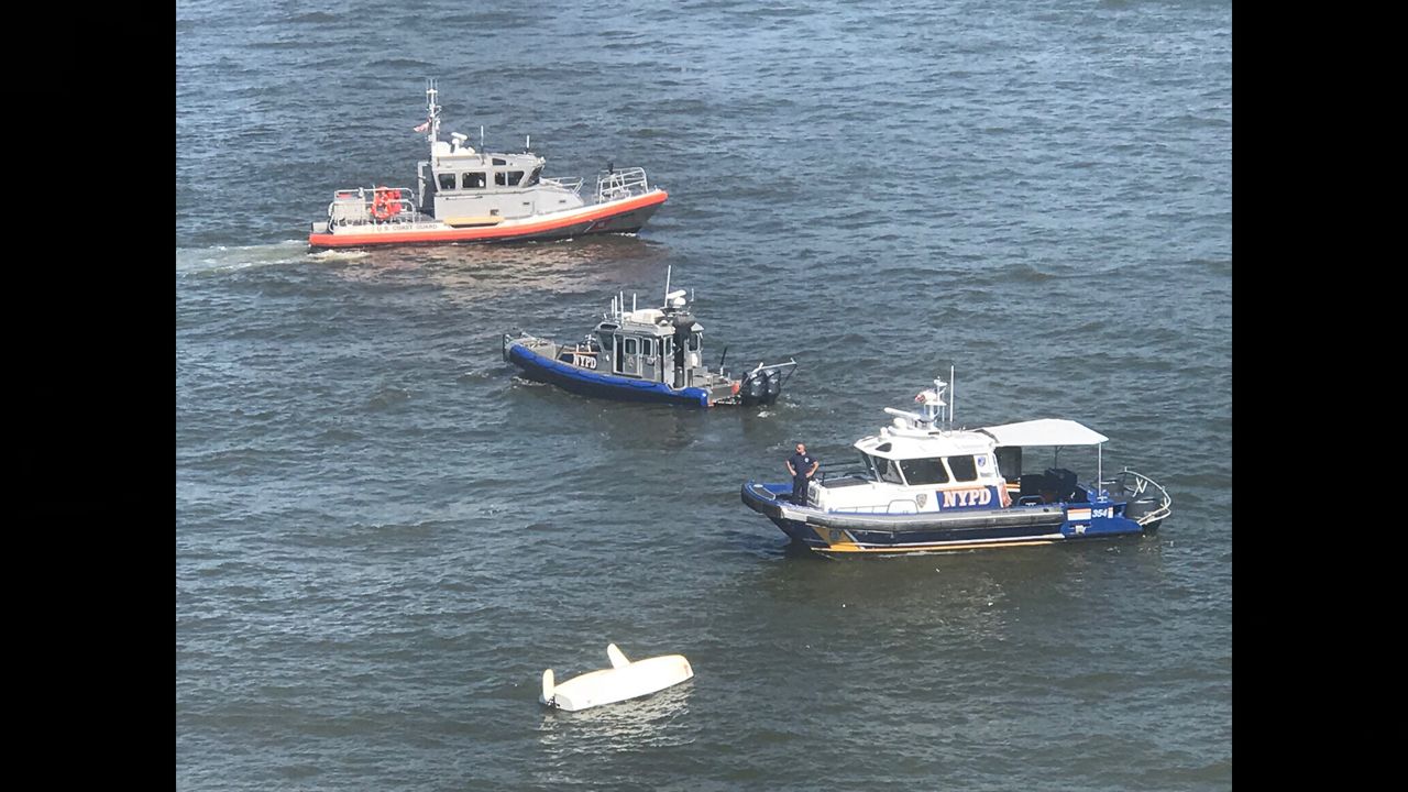 Multiple people rescued after boat overturns in Hudson River